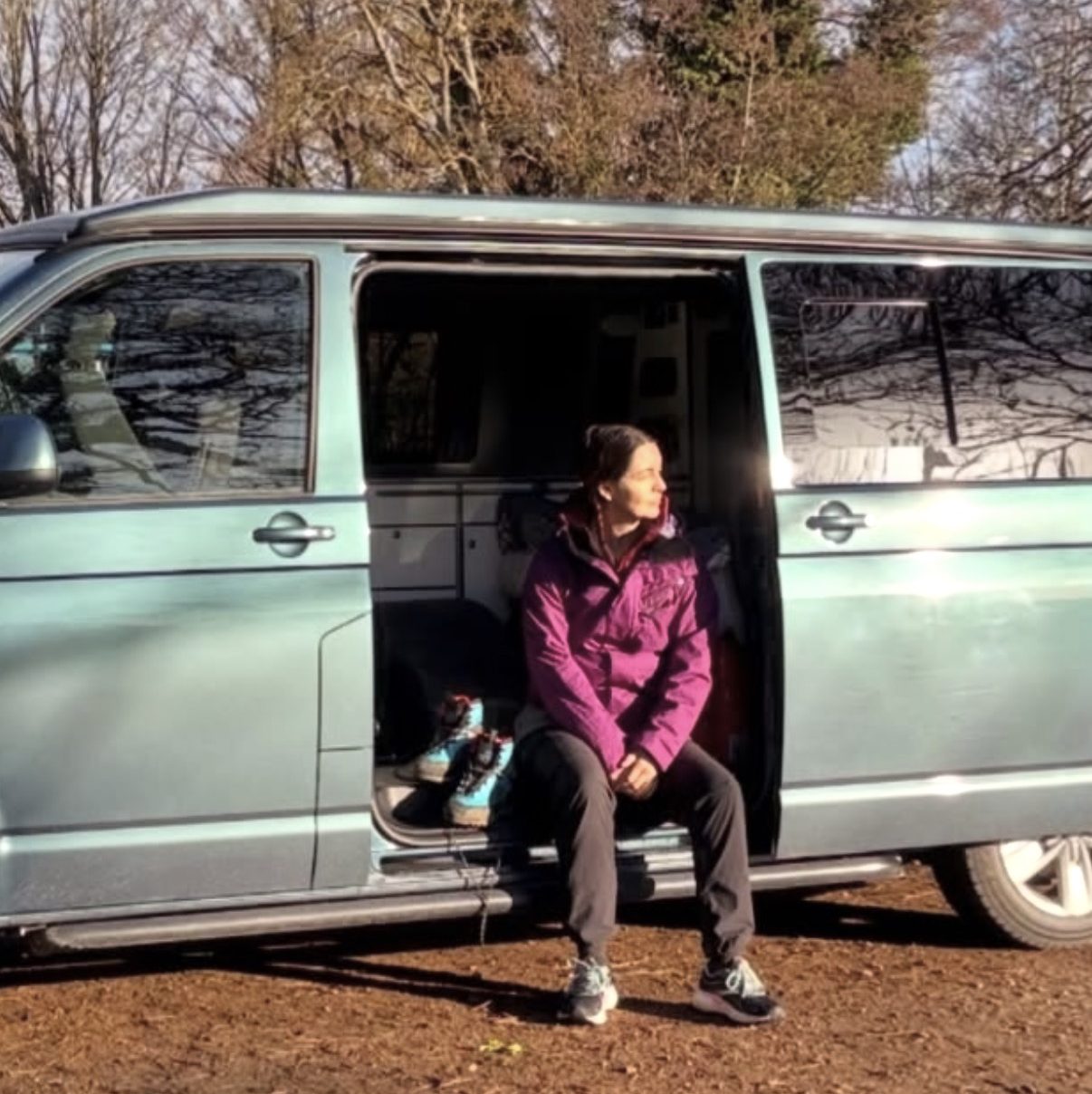 Ilam Park in the snow, Peak District – Sar Lou Adventures